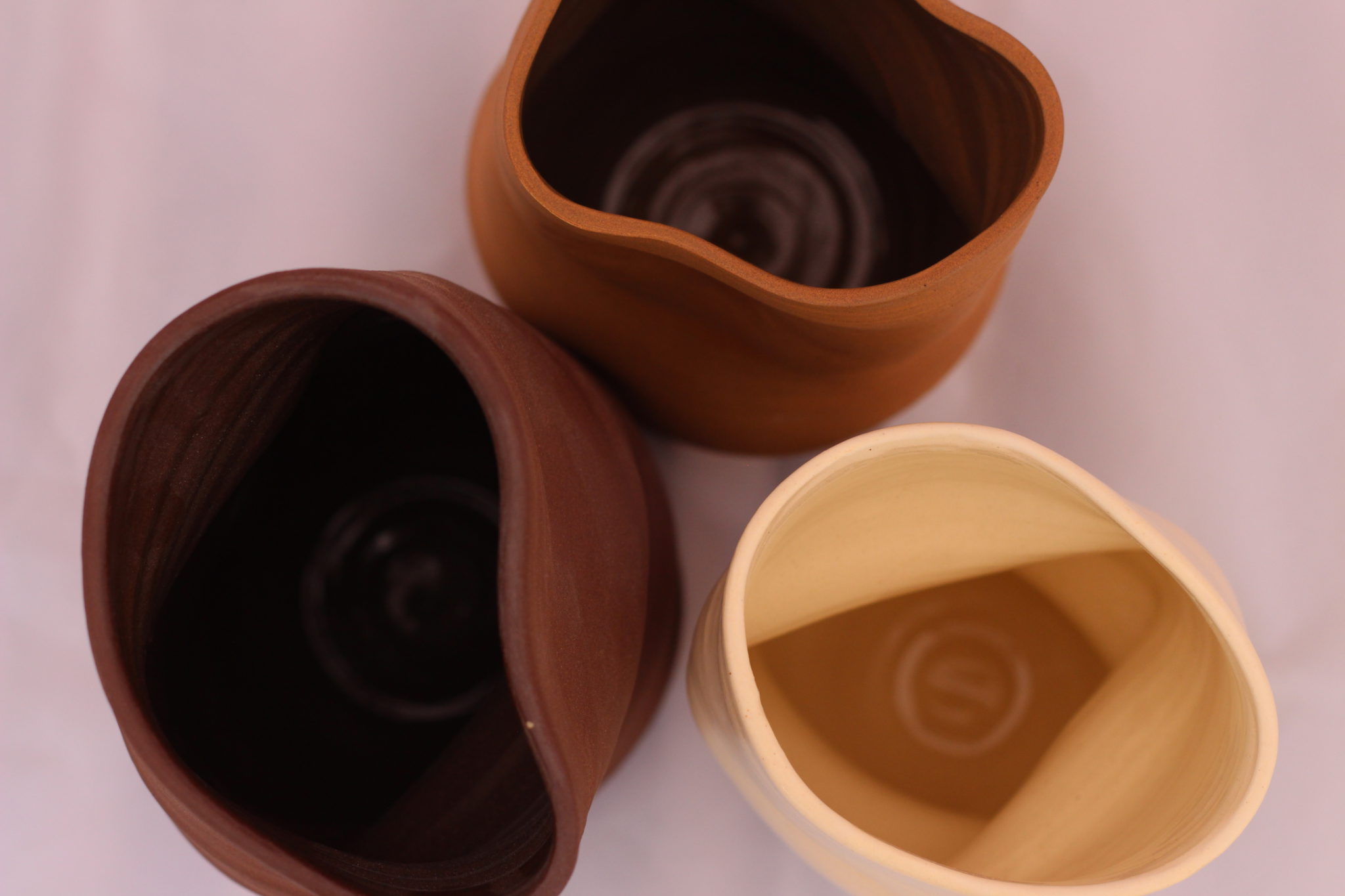 “LOS” Ceramic Containers by Popdots Studio | ADORNO DESIGN