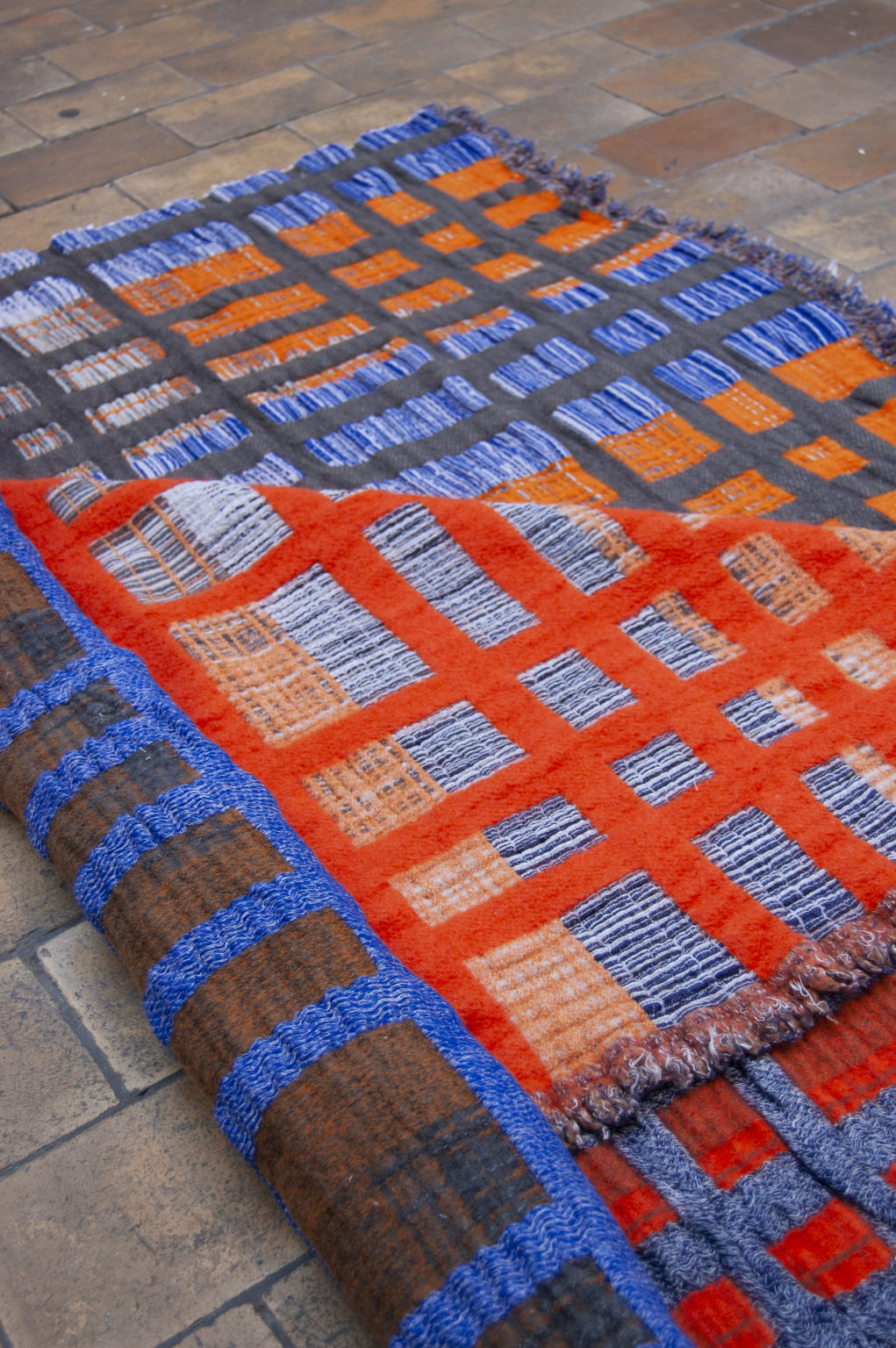 GRADIENT RUG - ADORNO DESIGN