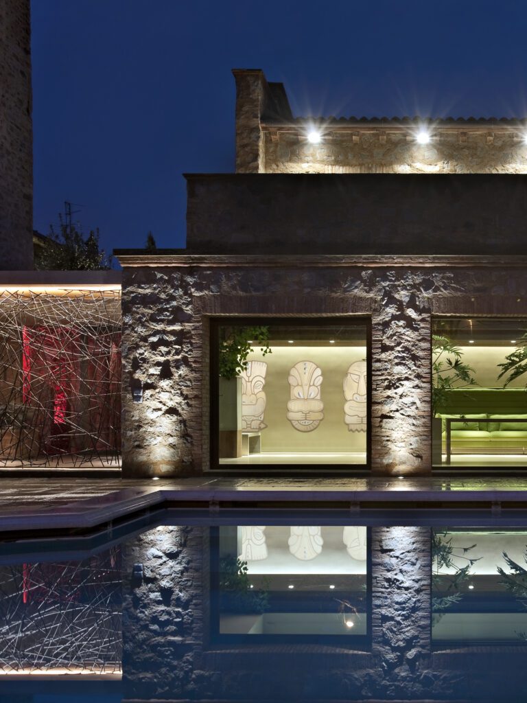 “ENDO” Mirror by Leo De Carlo | ADORNO DESIGN