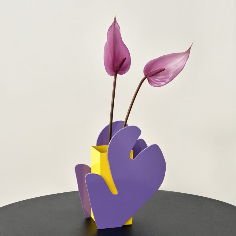 Swan – Aluminum Vase by Animate Objects | ADORNO DESIGN