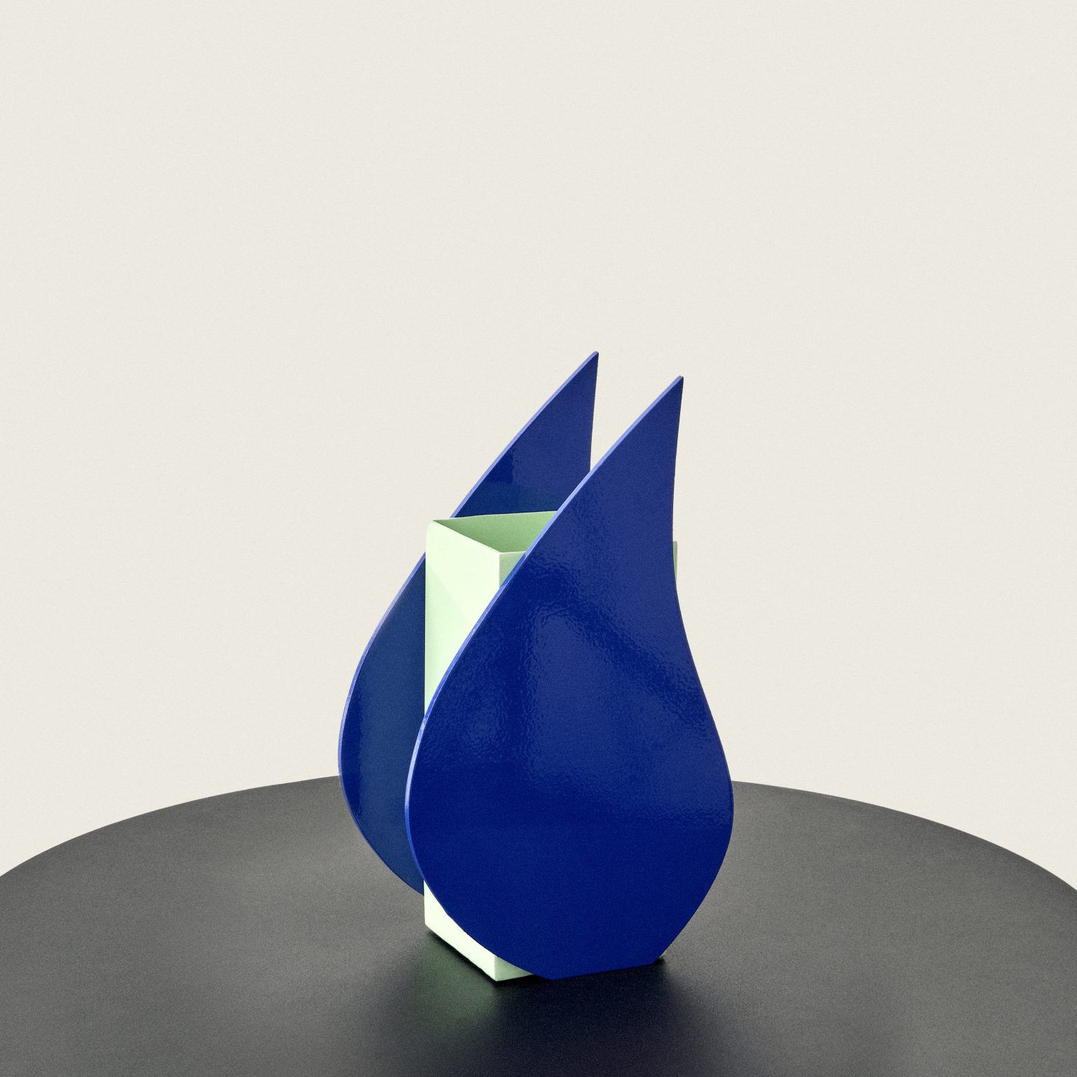 Ocean Aluminum Vase by Animate Objects | ADORNO DESIGN