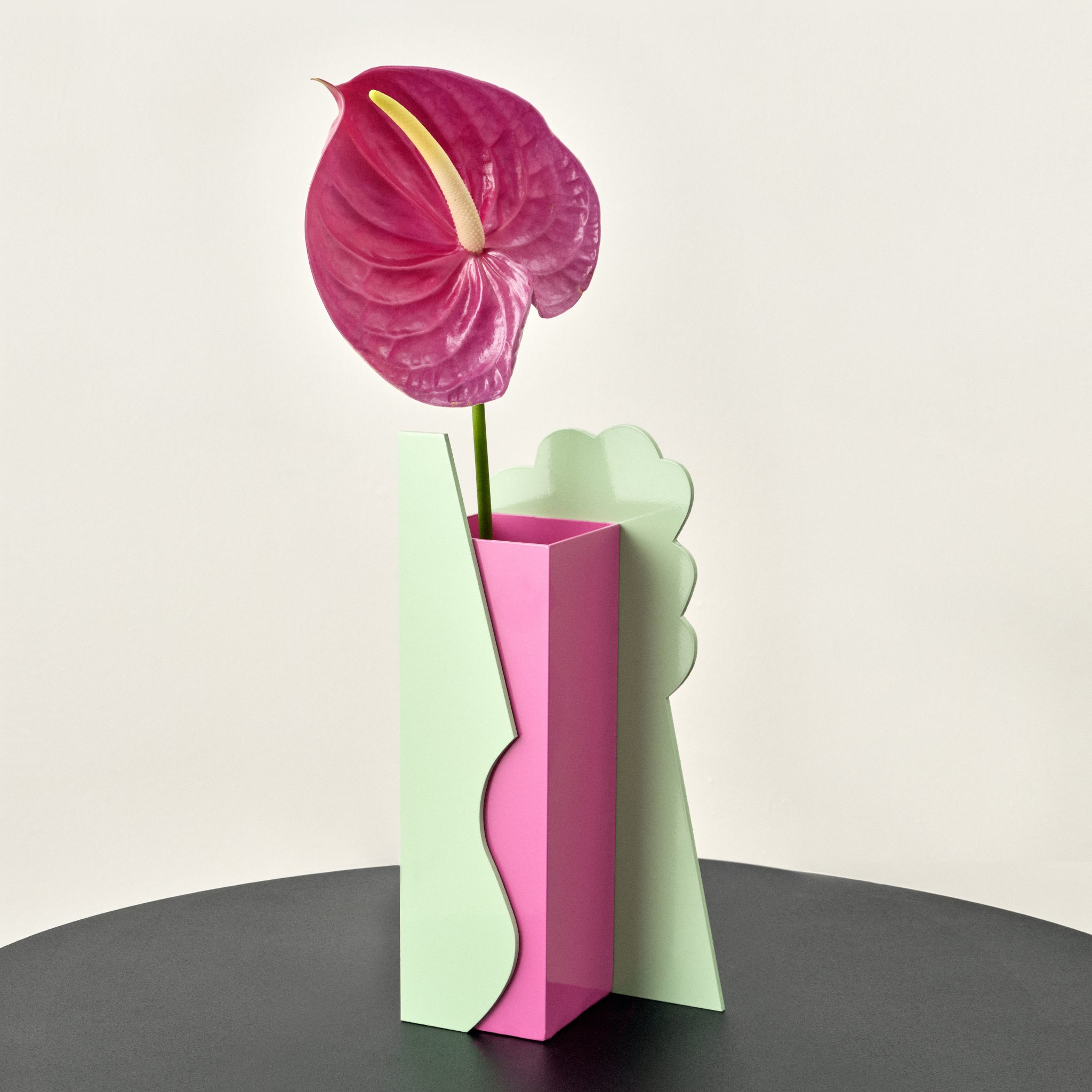 Small Frida Aluminum Vase by Animate Objects | ADORNO DESIGN