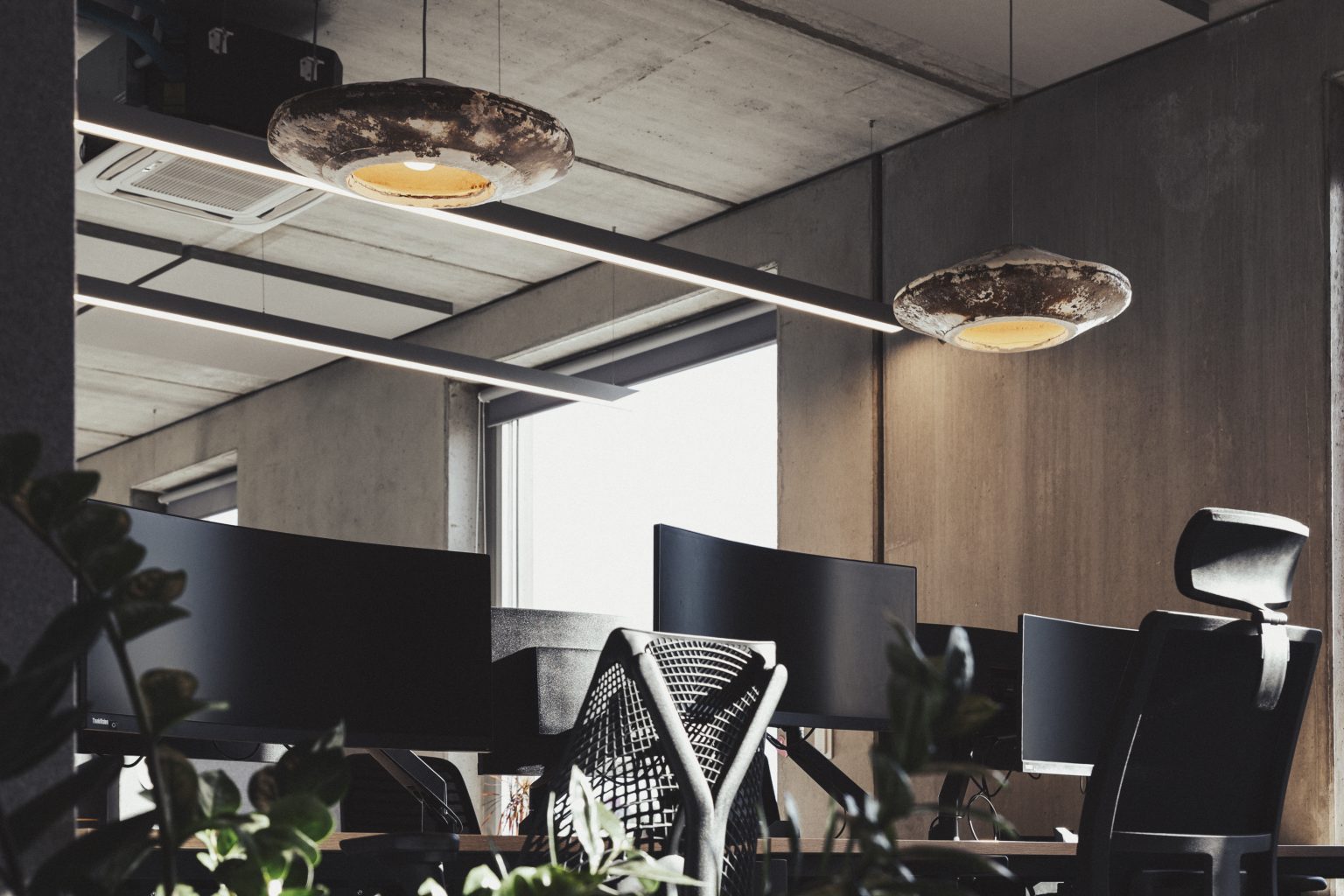 B Wise – Mycelium-Based Pendant Lamp by Myceen | ADORNO DESIGN