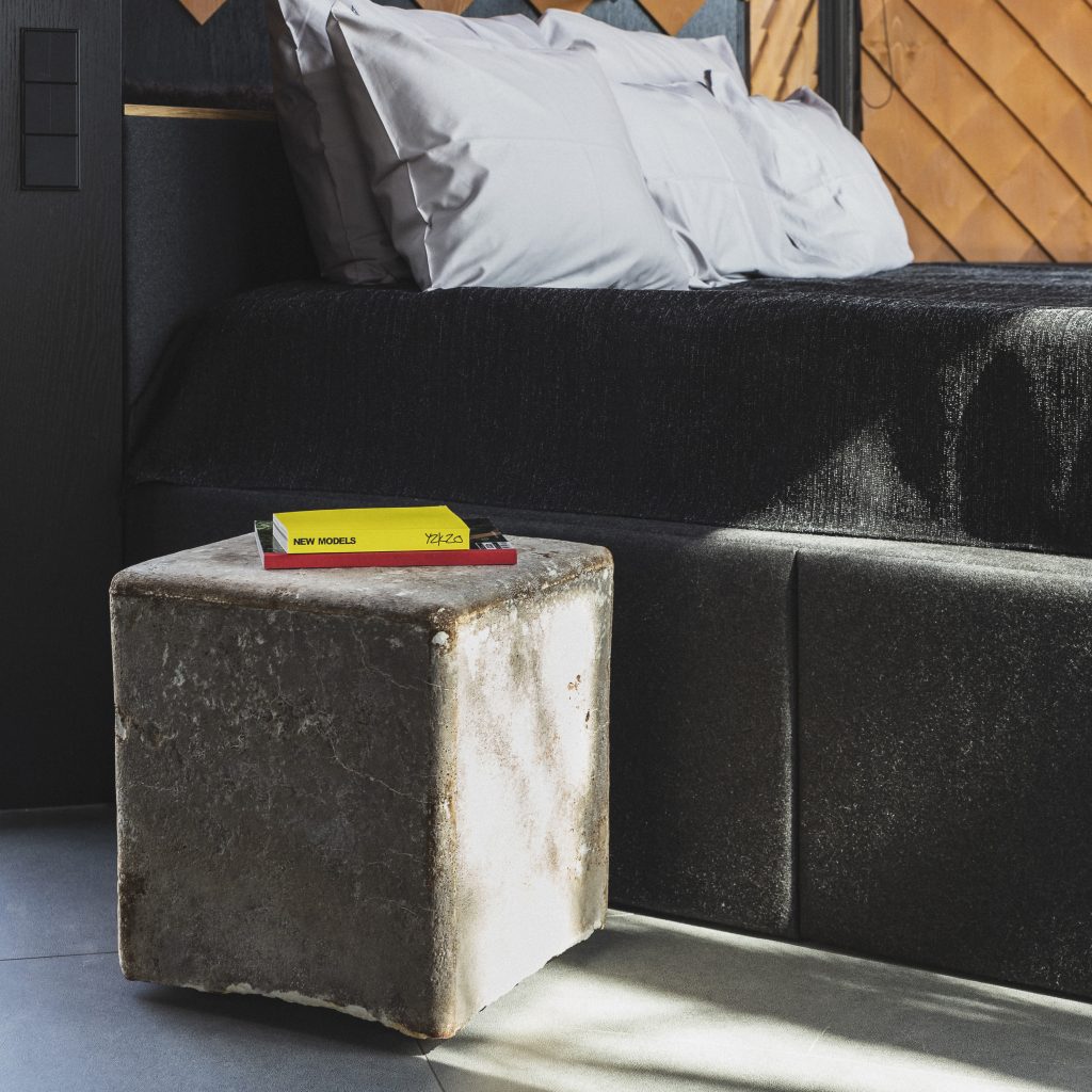 Lo Blox – Multifunctional Mycelium Furniture Block by Myceen | ADORNO ...