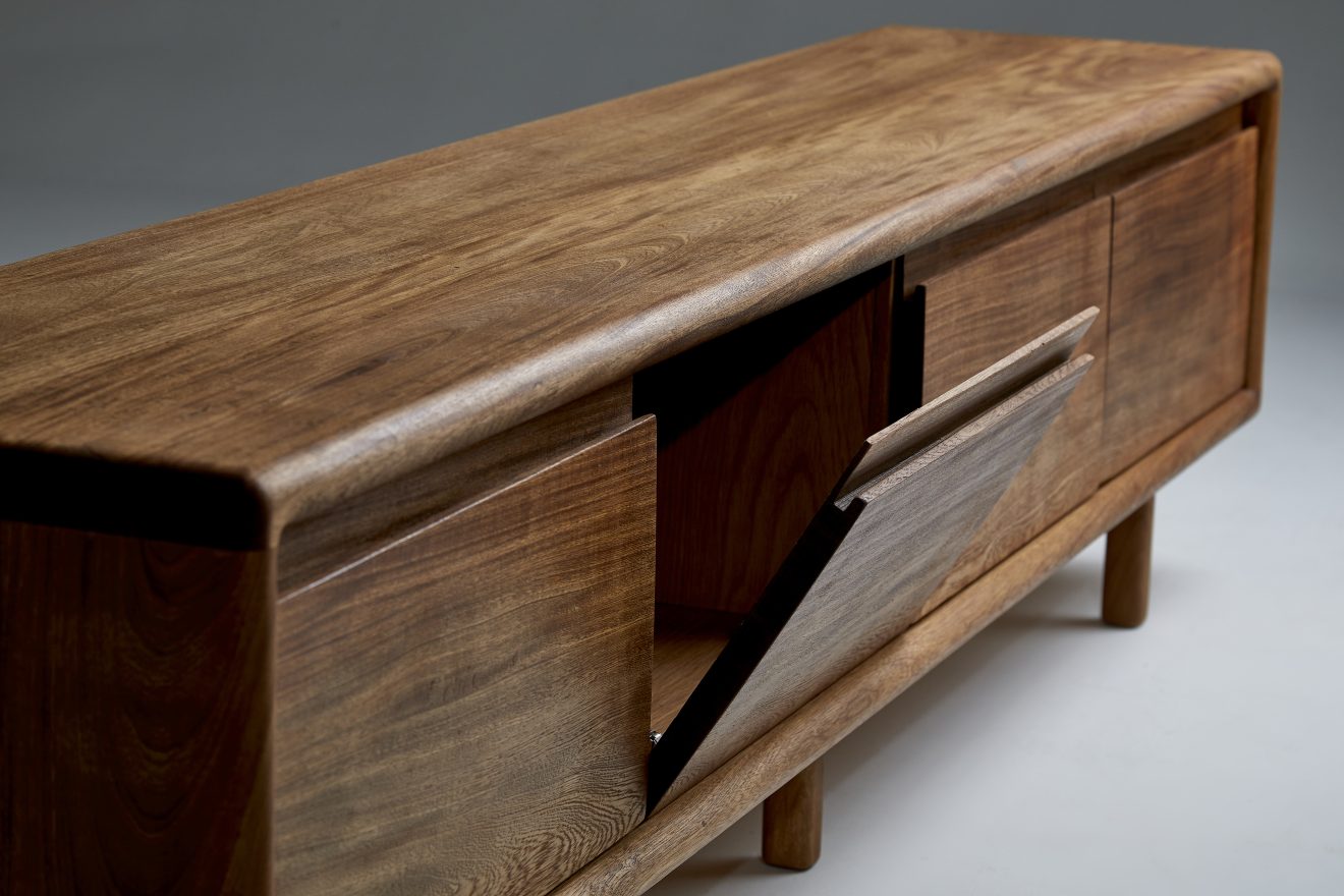 Salomón Credenza – Solid Rosa Morada Wood by Kresta Studio | ADORNO DESIGN