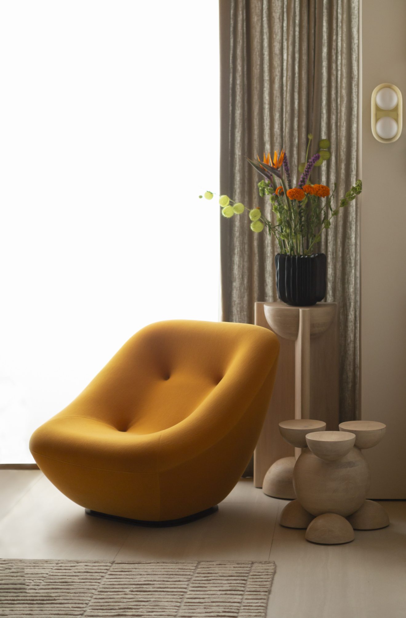 BLEO pedestal by Daniel Couttolenc | ADORNO DESIGN