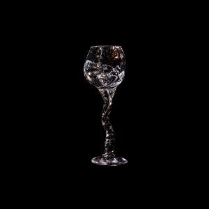 Sculptural Hand-blown Wine Glasses by Szkło Studio | ADORNO DESIGN