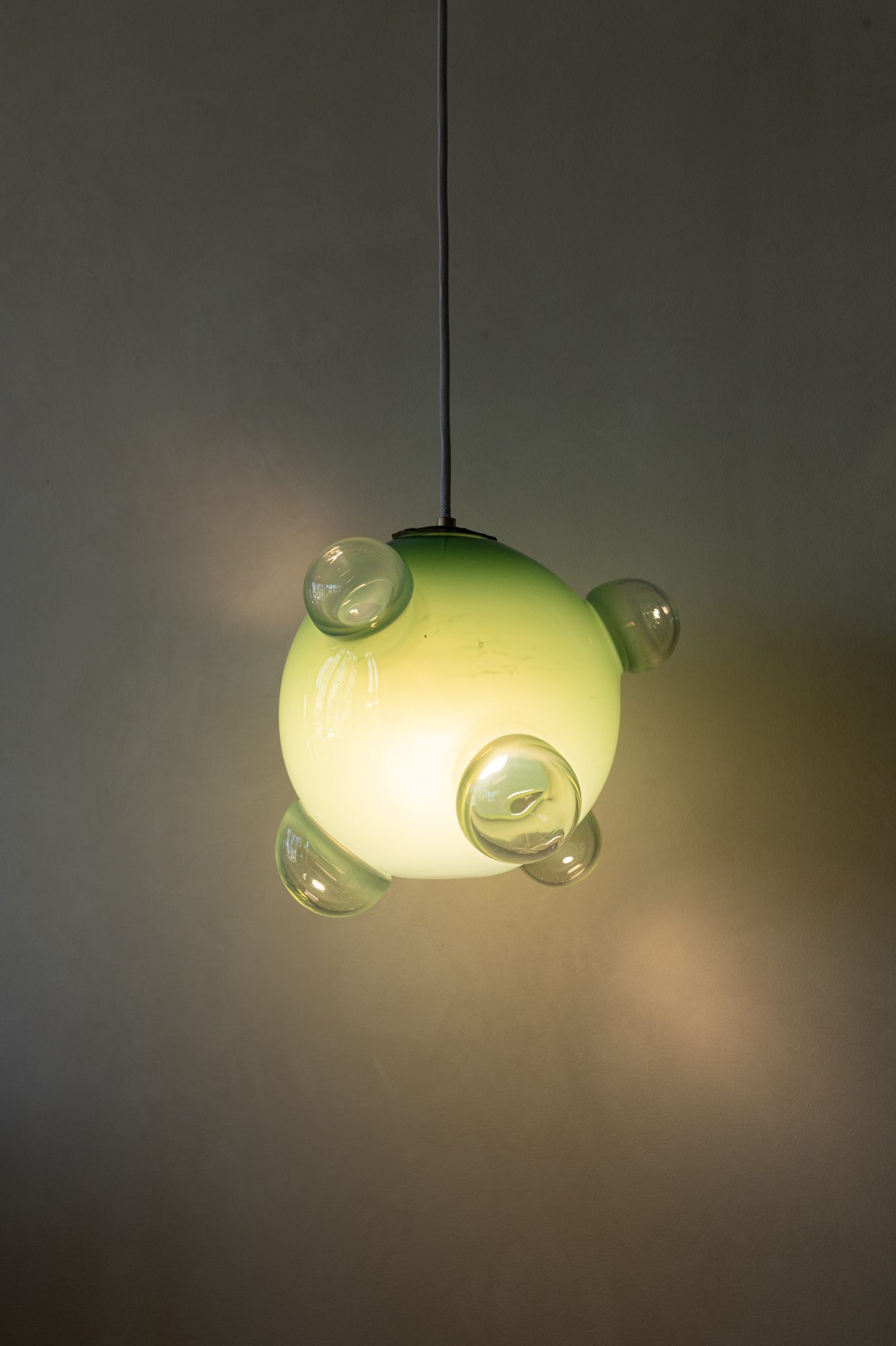 Bubble Pendant – Large Playful Pendant Lamp by Sticky Glass | ADORNO DESIGN