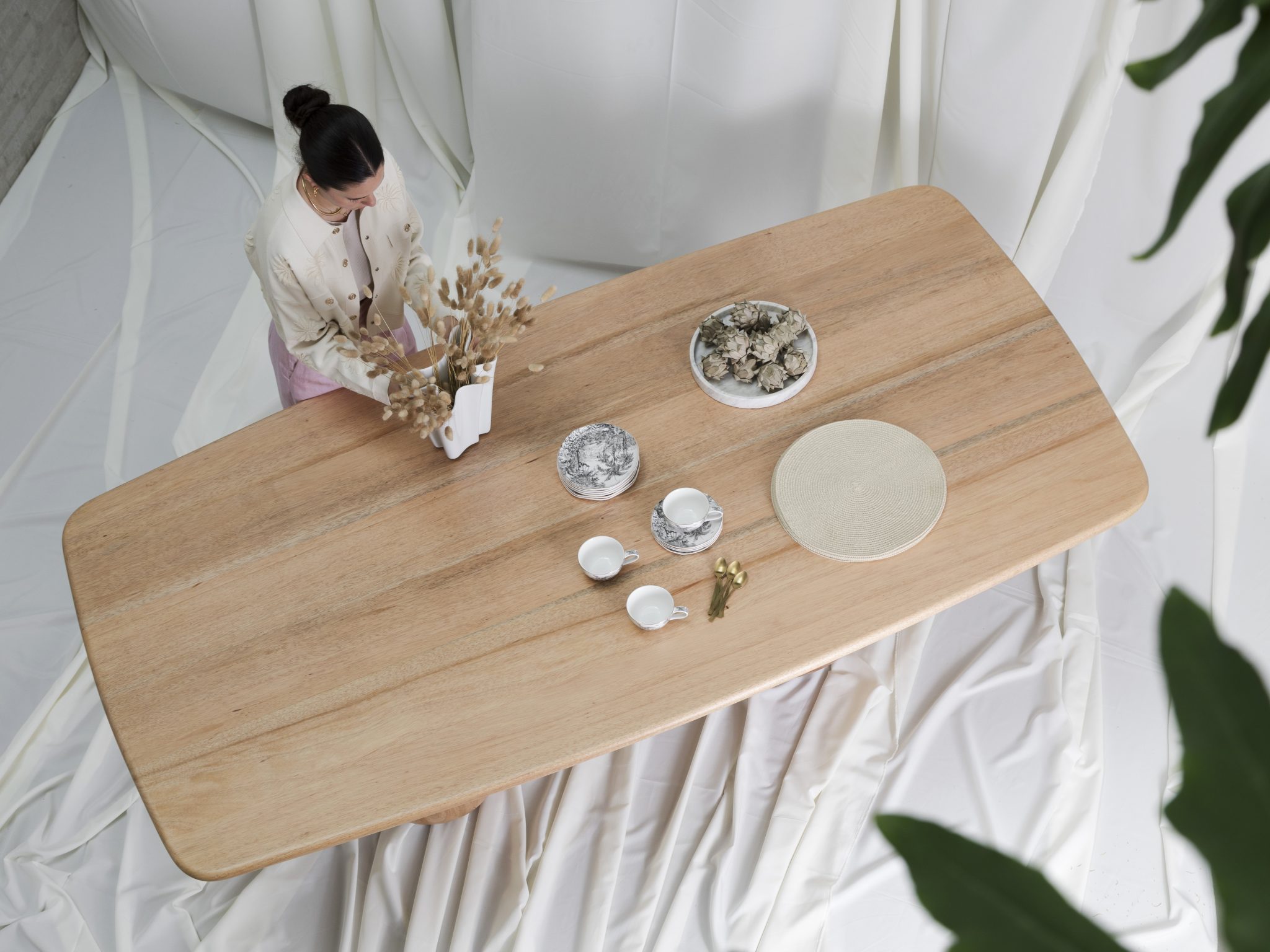 Mar – Asymmetric Wood Dining Table by Laluz Handcraft | ADORNO DESIGN