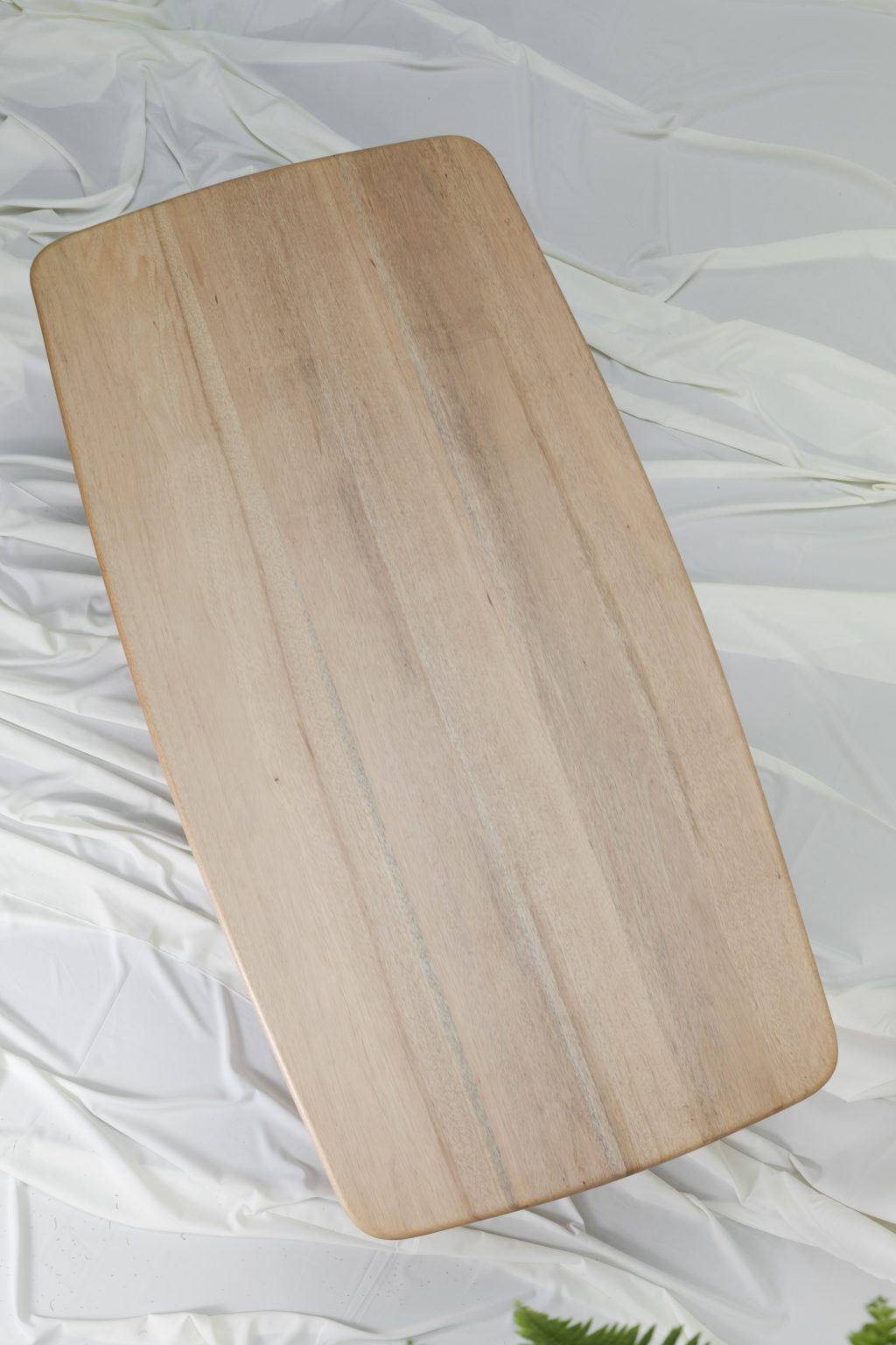 Mar – Asymmetric Wood Dining Table by Laluz Handcraft | ADORNO DESIGN