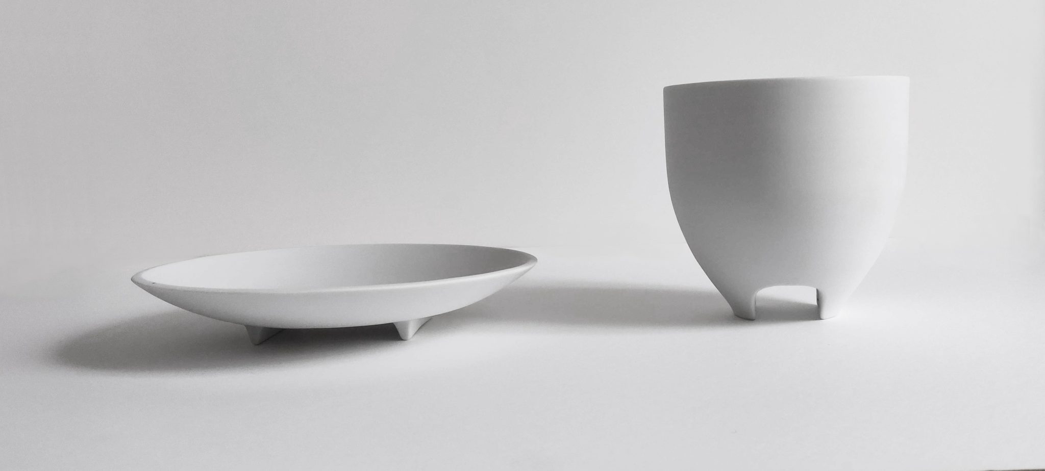 Geta – White Porcelain Pot by Clemence Birot | ADORNO DESIGN