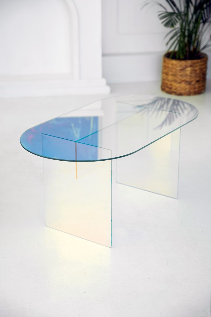 Lucid Ellipse – Glass Coffee Table by Yugen Lab | ADORNO DESIGN