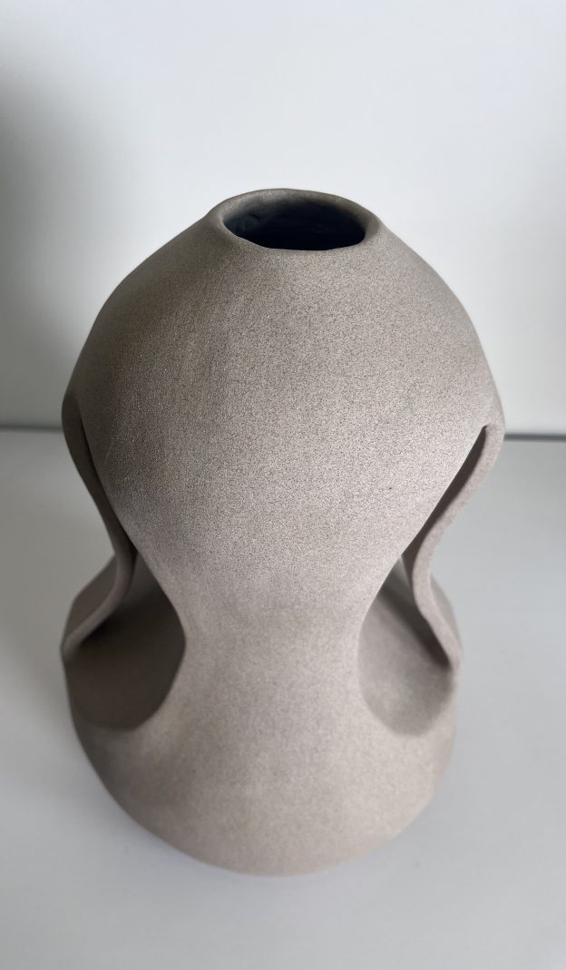 Hidden – Stoneware Vase No:2 by Rezzo Ceramics | ADORNO DESIGN