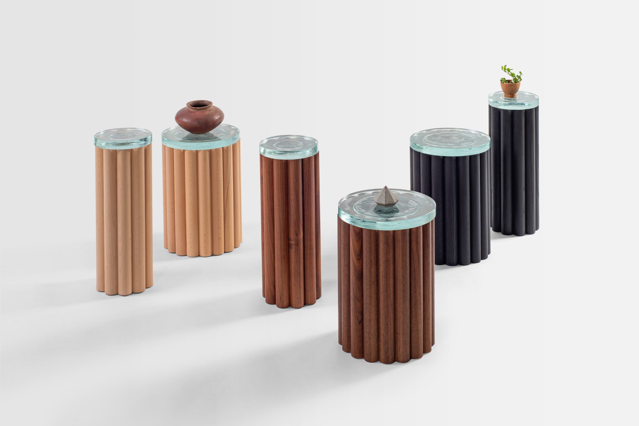 Loto Side Table by Peca Mobiliario | ADORNO DESIGN