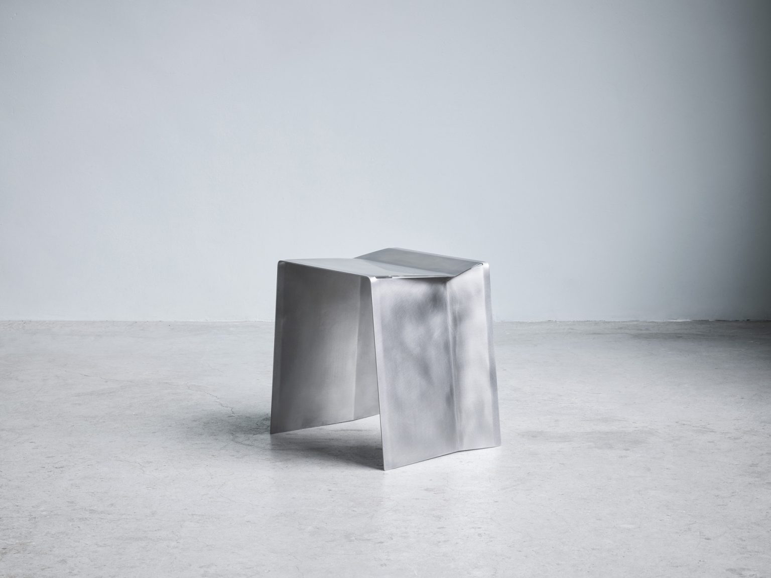 Camber – stainless Steel Stool by Paul Coenen | ADORNO DESIGN
