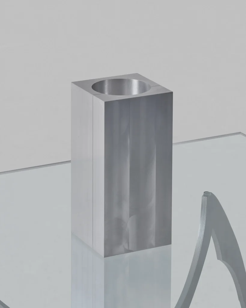 Alu – Aluminum Vase by 304.cage | ADORNO DESIGN